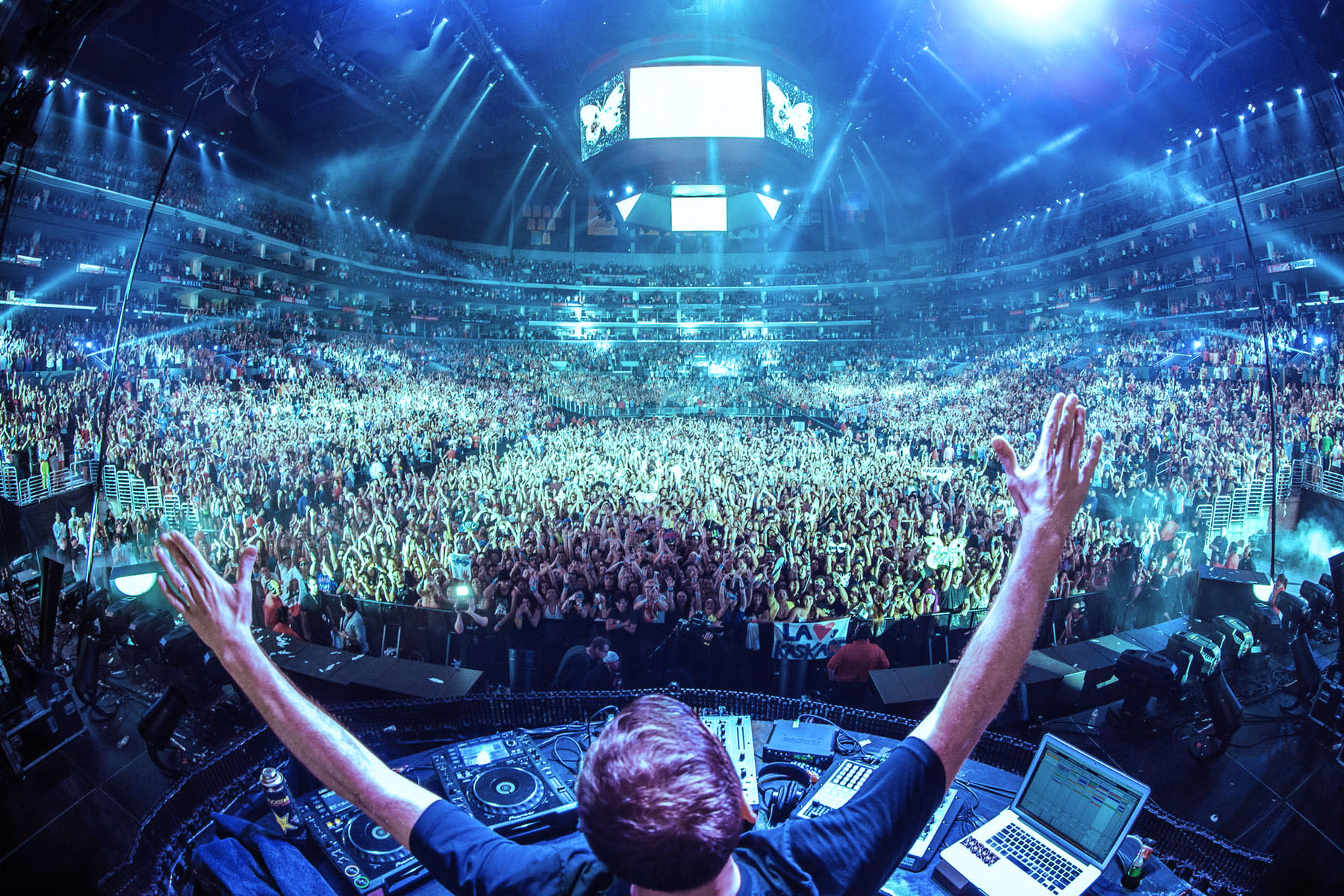 The EDM Saga: A Glimpse Into the Various Subgenres of Electronic Music ...